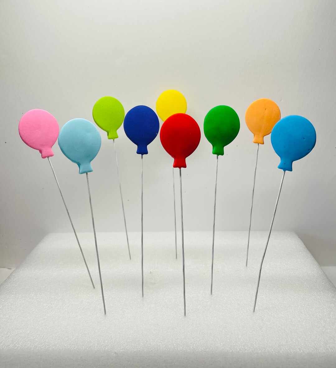 Fondant Large Ballons on Wire - Cake Balloons - Cake Decoration - Vegan ...