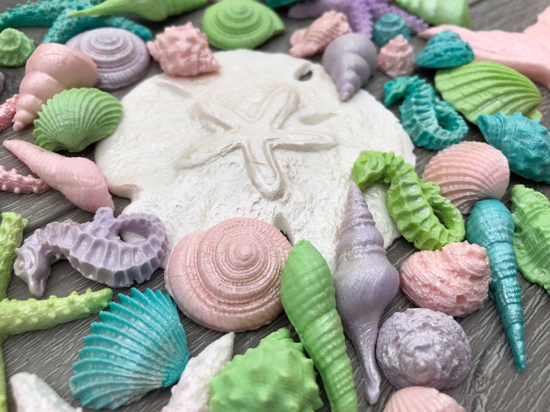 25 or 50 Edible sugar seashells underwater theme beach fondant | Etsy