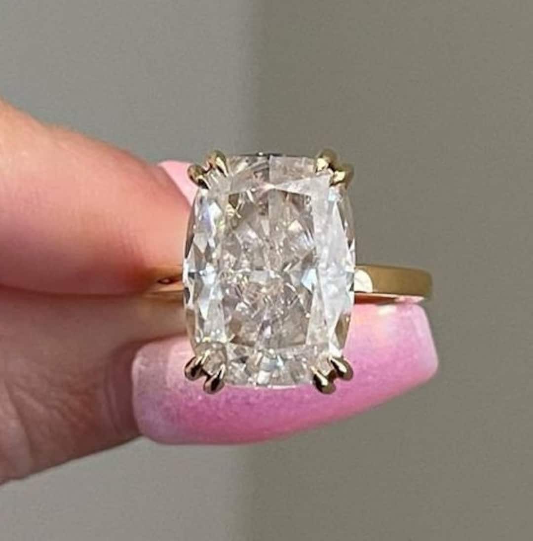 Crushed Ice Elongated Cushion Cut 8CT Moissanite Engagement Ring ...