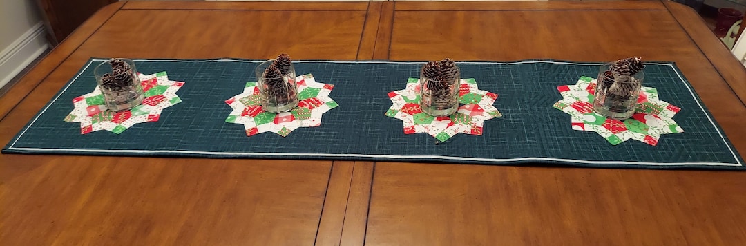 Christmas Table Runner | Country Christmas | Table Décor for Christmas ...