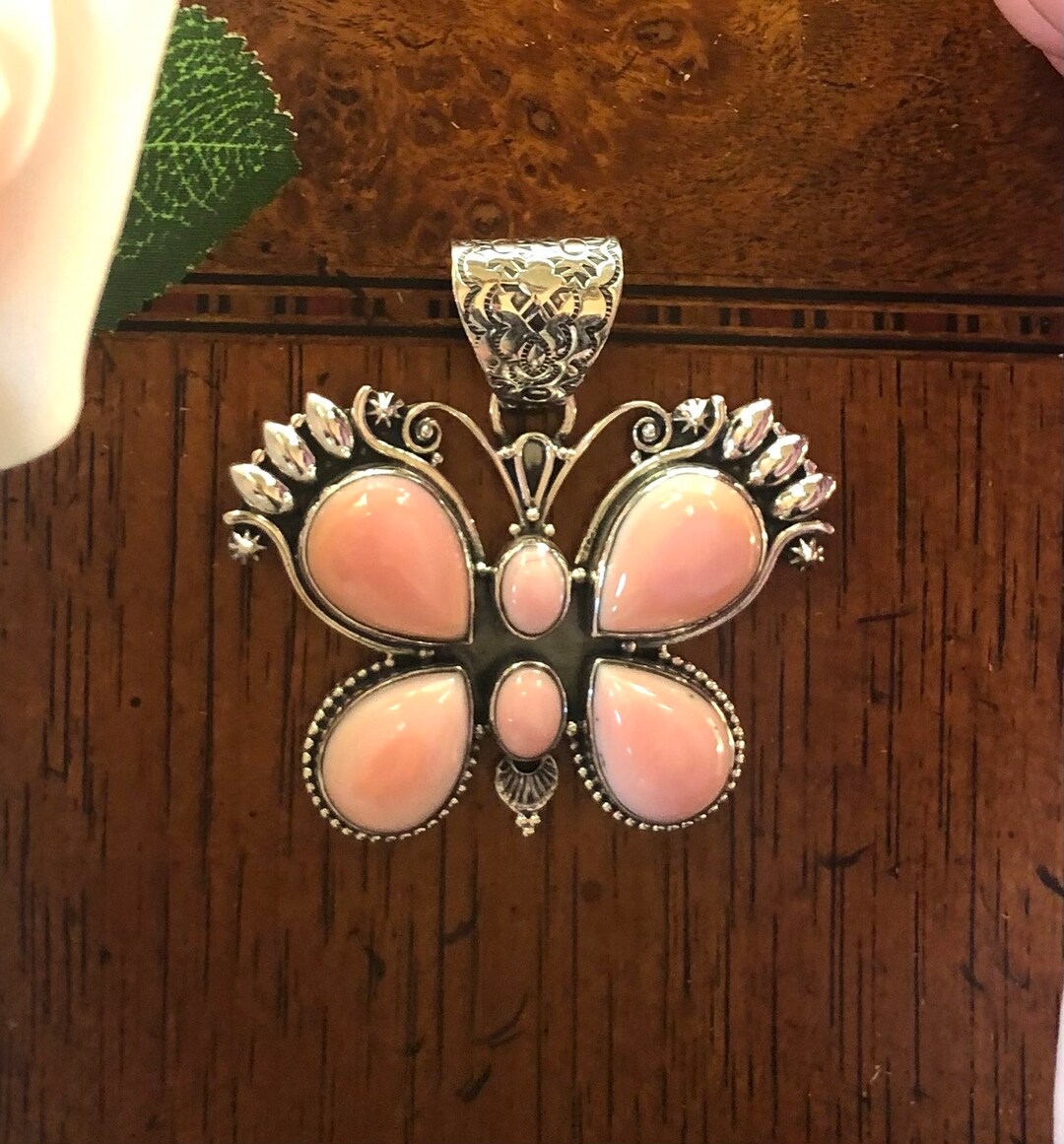 Natural Pink Conch Shell Set in Butterfly Pendant Butterfly Pendant for ...