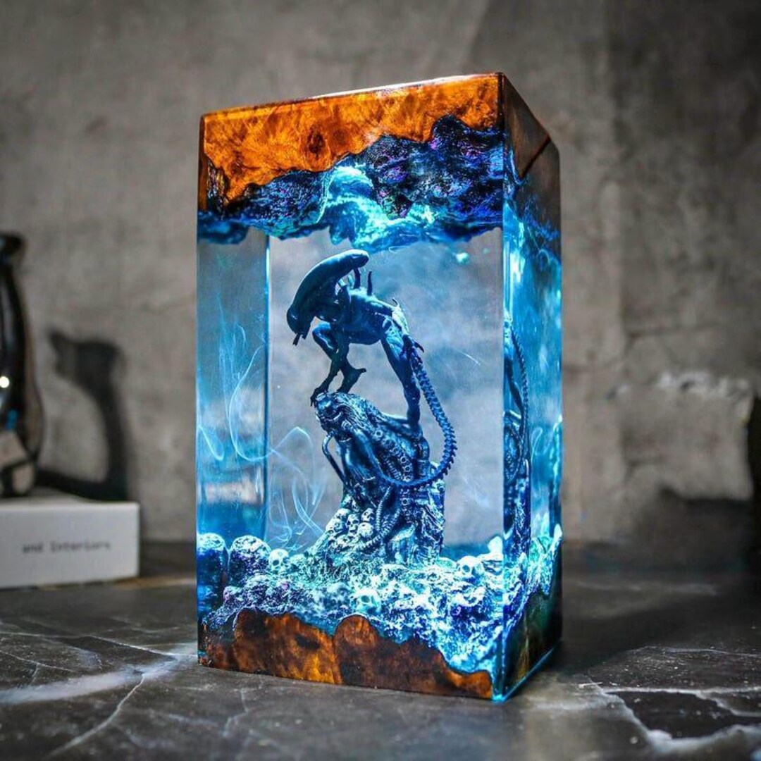 Alien Xenomorph Space Monster Night Light LED Anime Night Light ...