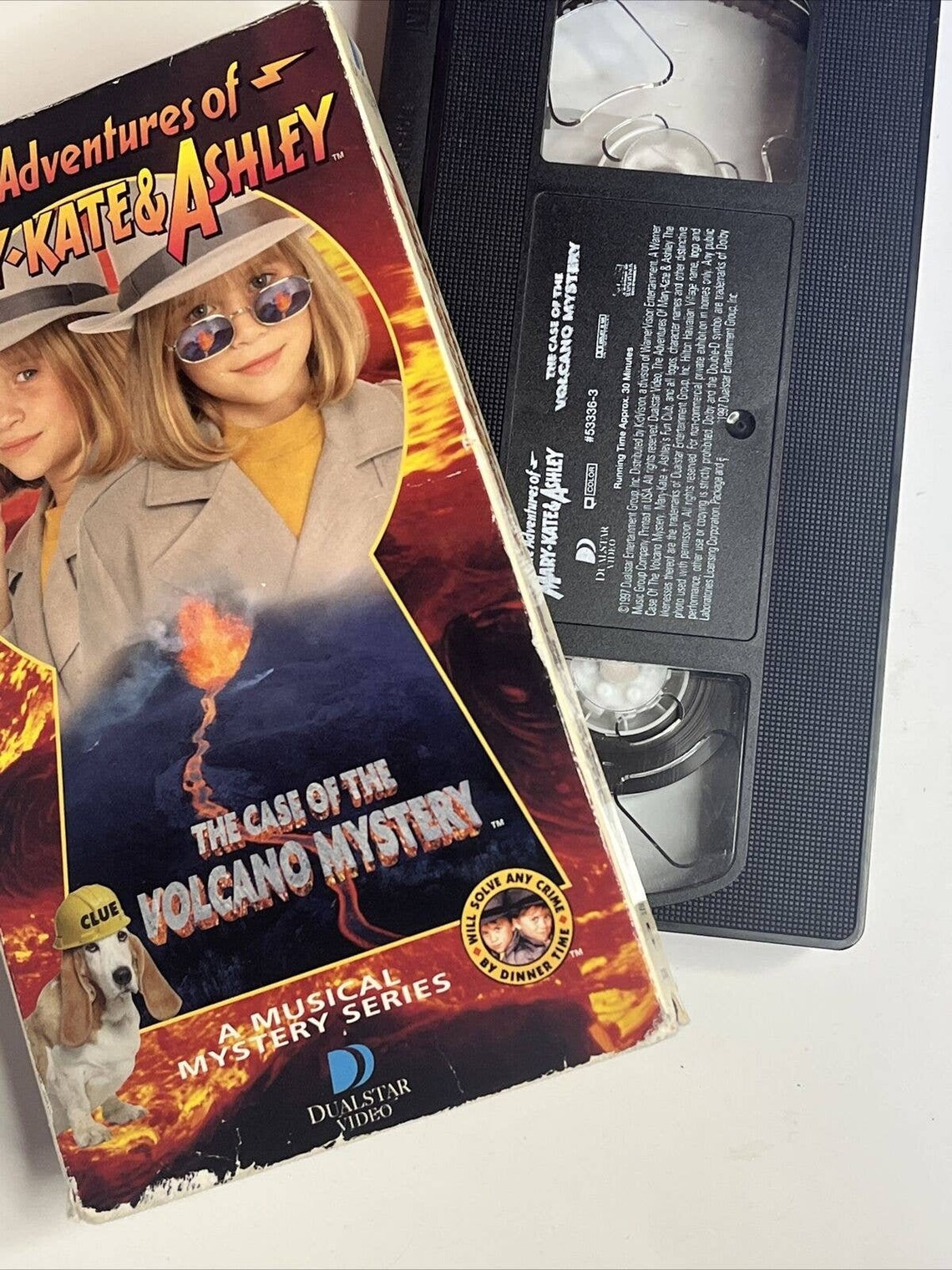 The Adventures of Mary Kate & Ashley the Case of the Volcano Mystery ...