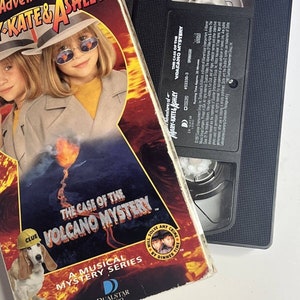 The Adventures of Mary Kate & Ashley the Case of the Volcano Mystery ...