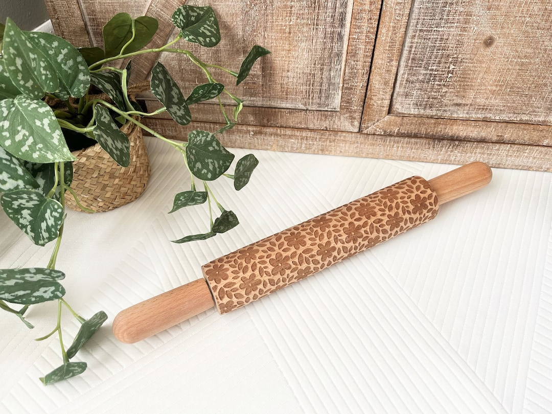 Wooden Embossed Flower Rolling Pin, Engraved Pastry Roll With Flower ...