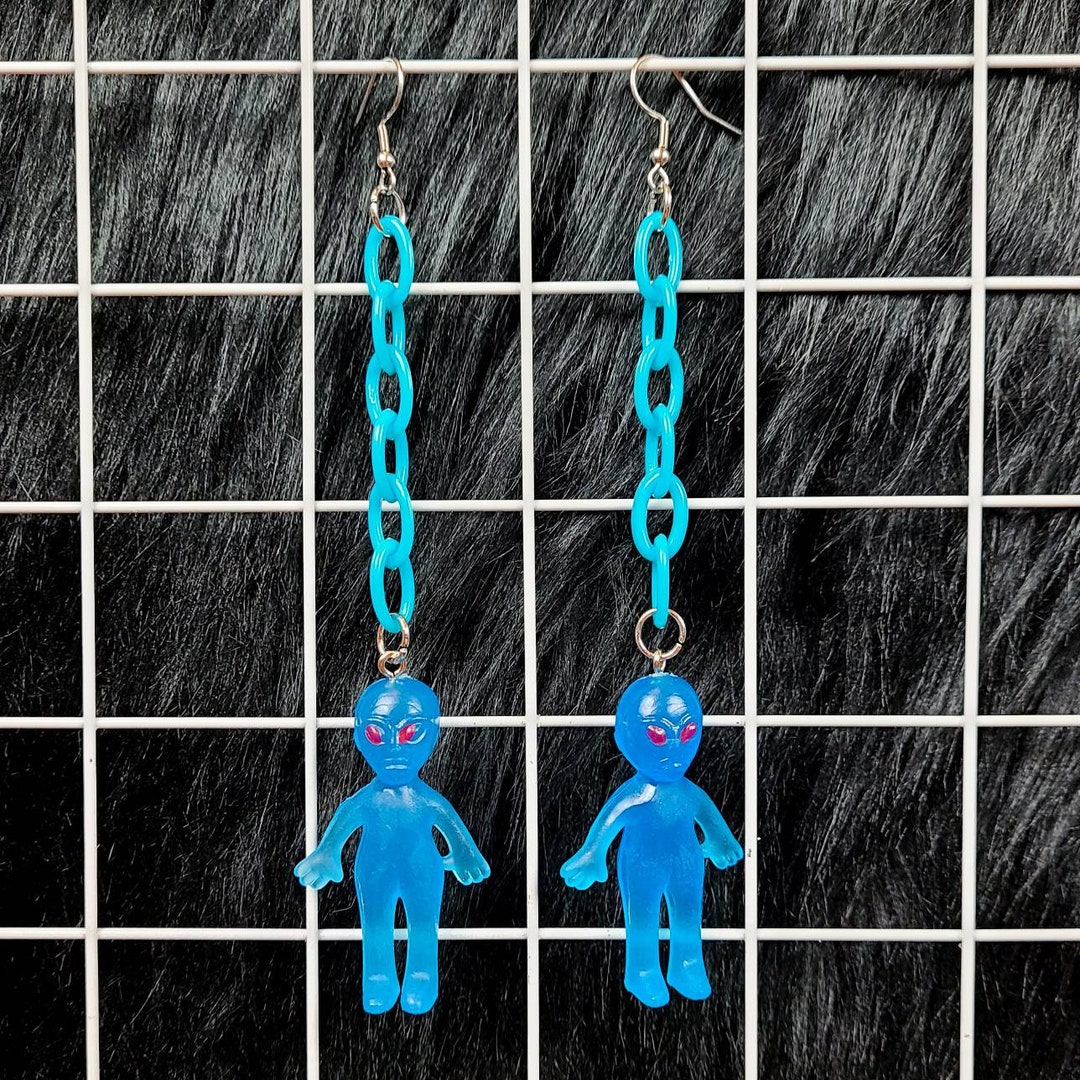 Blue Alien Chain Earrings Cute Adorable Kawaii Harajuku Pastel Goth ...