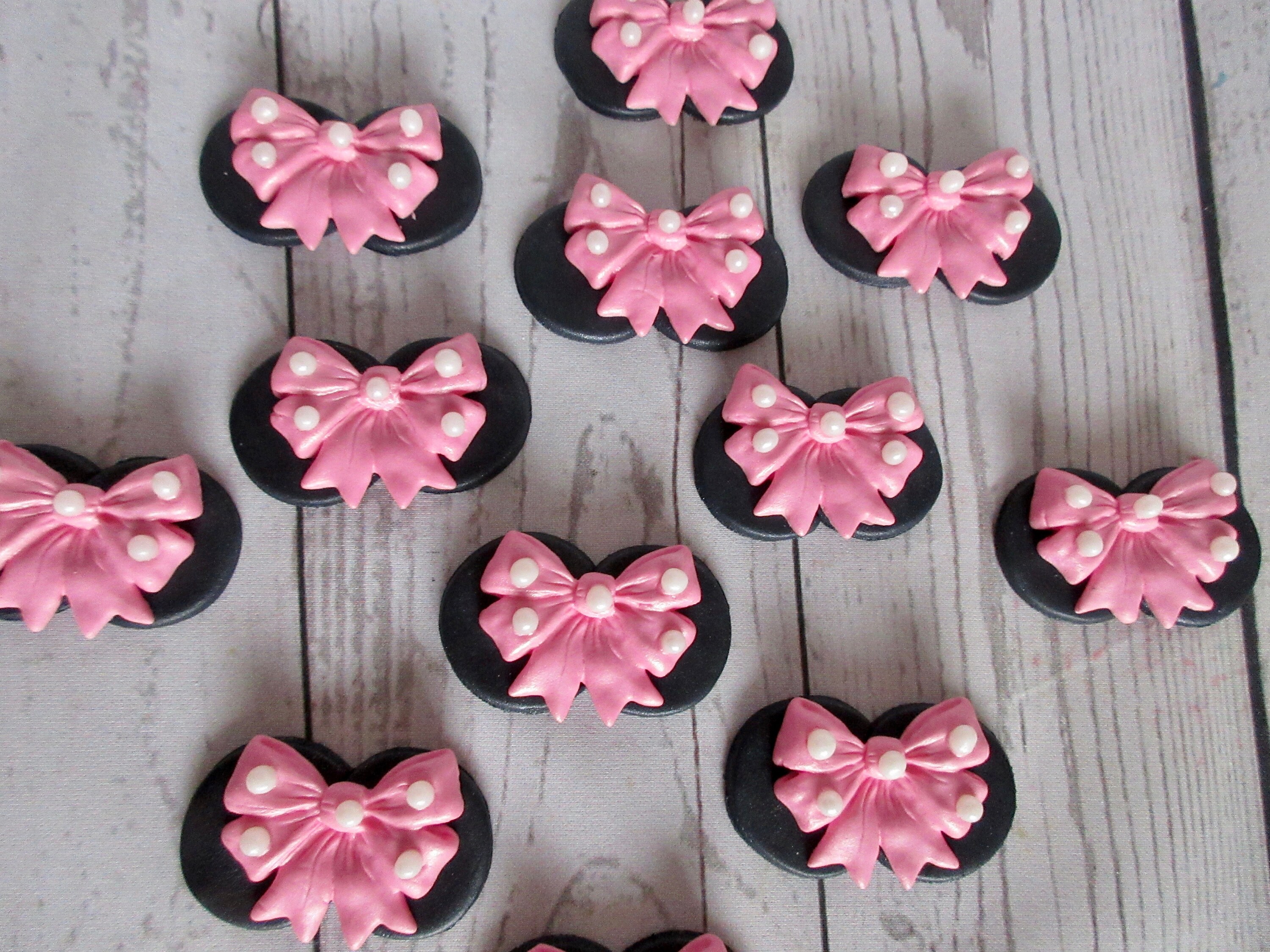 Minnie Mouse Cupcakes Bows