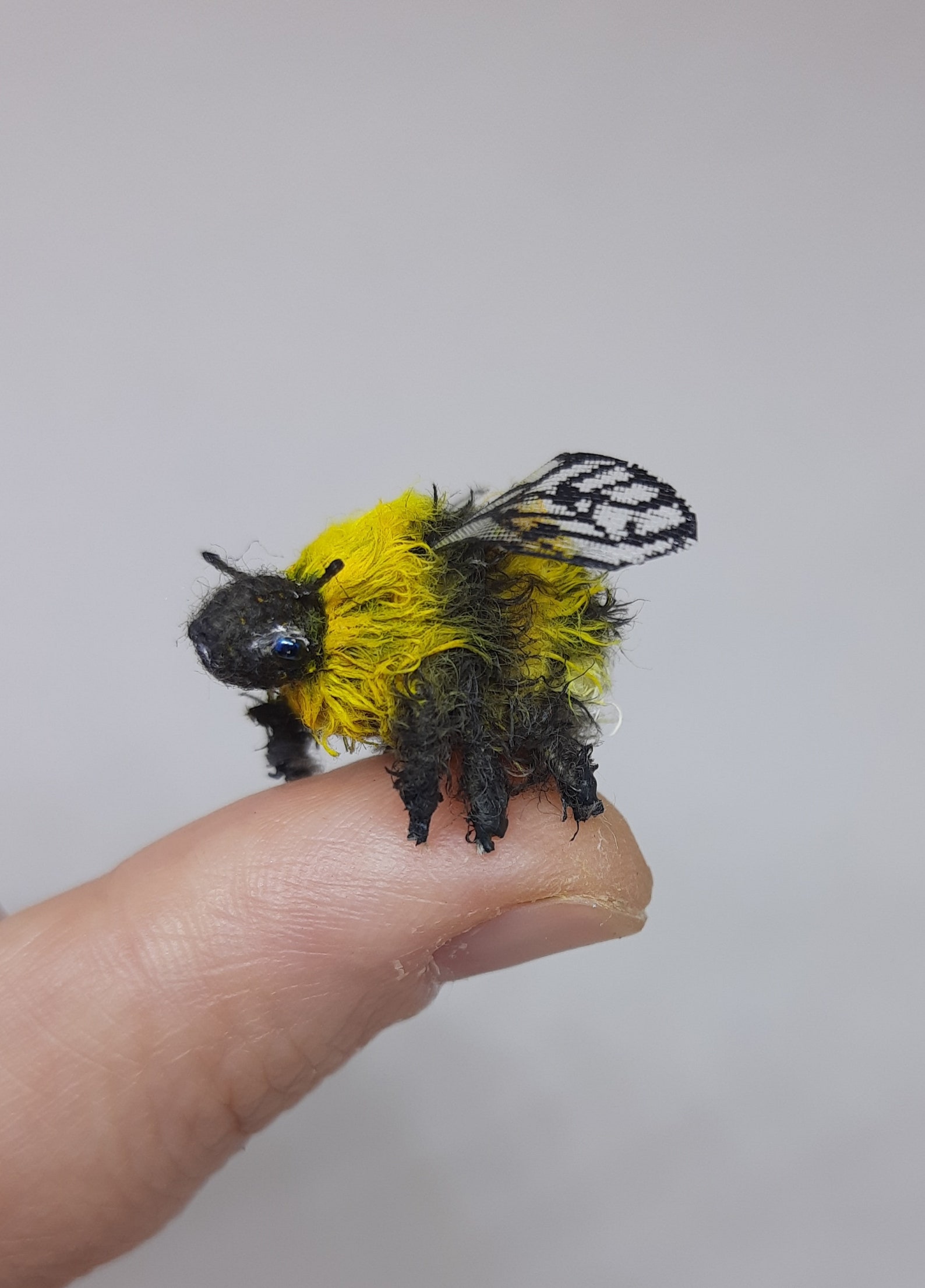 Miniature Bee Amigurumi. Crochet Bee. Micro Handmadebug. | Etsy