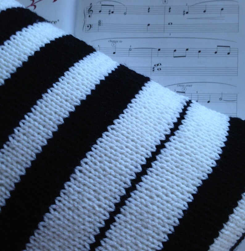 Piano Pillow PDF KNITTING PATTERN 12x20 - Etsy