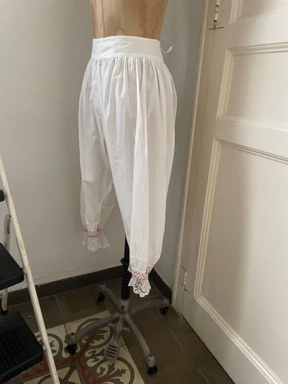 Antique White Split Leg Bloomers w/ Red Embroidered T… - Gem
