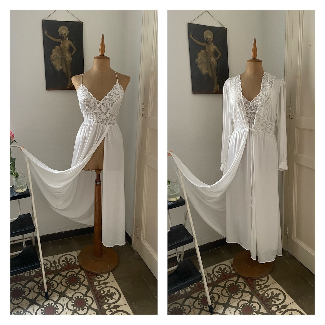Vintage Sexy 70s White Nylon Peignoir Set, Matching Robe and Nightgown ...