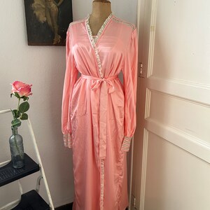 Luxurious Vintage 30s Style Pink Liquid Satin Peignoir Set With ...