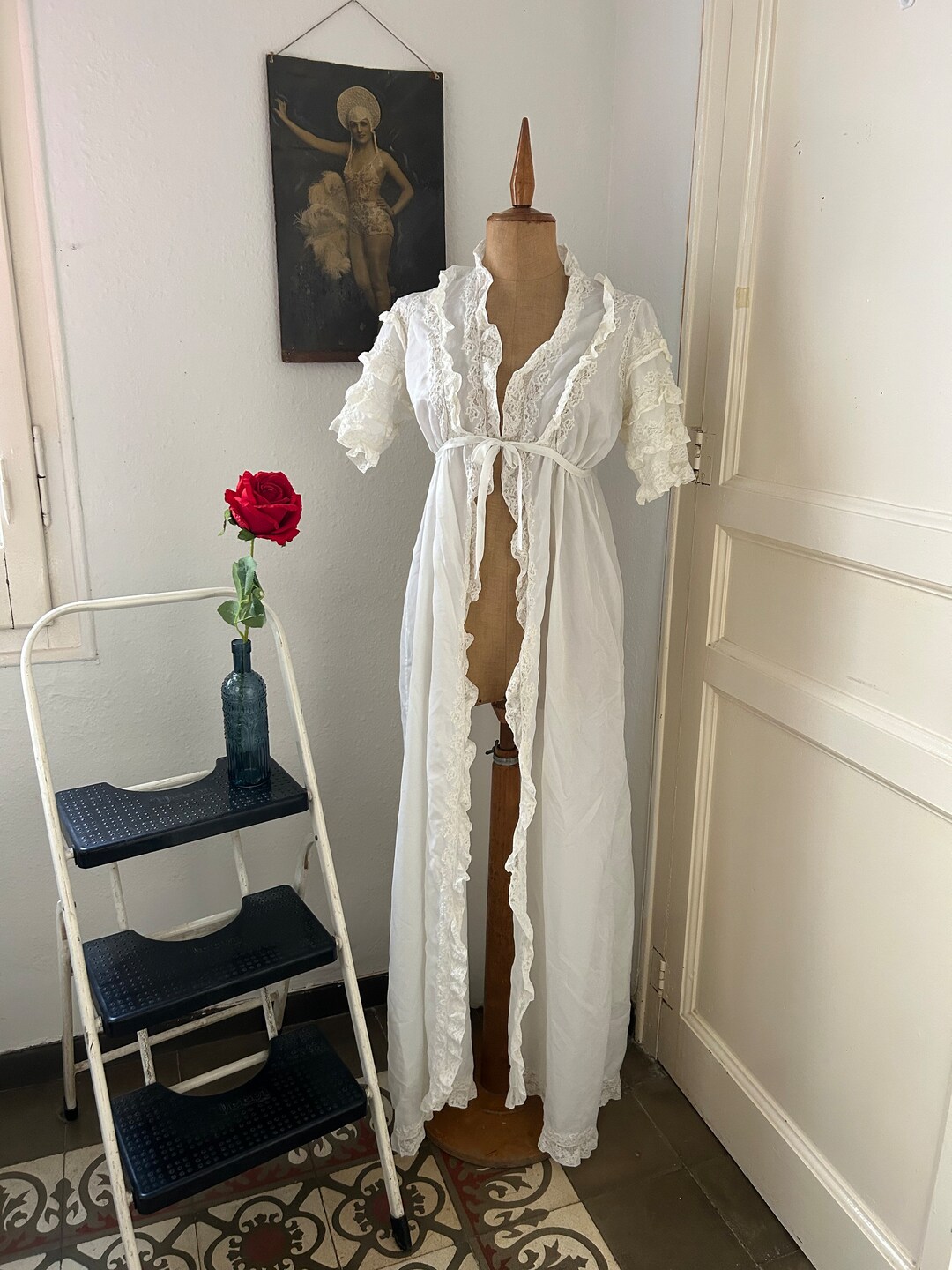 1960s Frilly Lace Ruffled Cream Colored Short Sleeved Robe Dressing ...