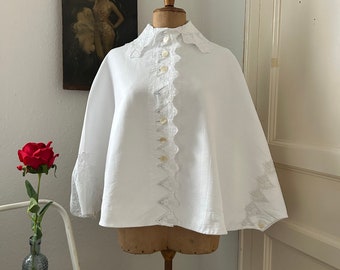 Victorian White Cape W/ Scalloped Edges, Antique Waffle Textured Cloak ...
