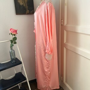 Luxurious Vintage 30s Style Pink Liquid Satin Peignoir Set With ...