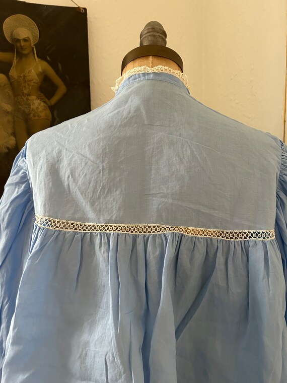 1940s Blue Linen Puff Sleeved Bed Jacket Size Small - Gem