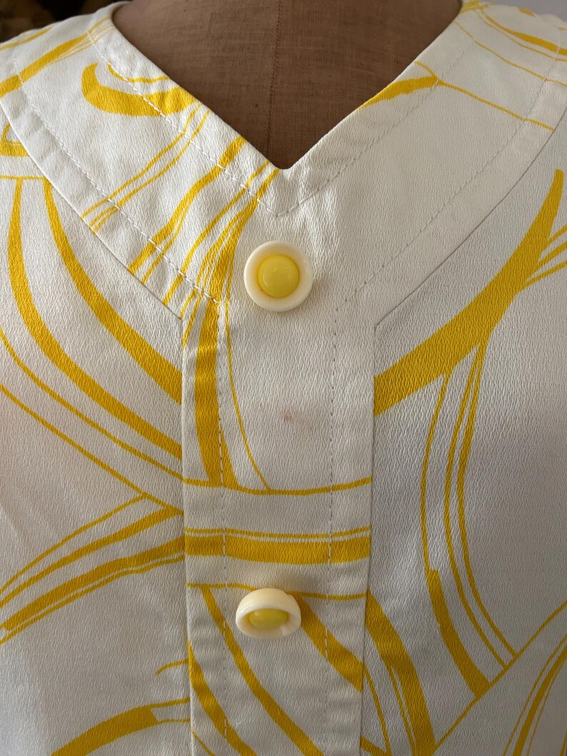 Vintage 60s Yellow and White Mod Op Art Swirl Print Scooter Dress Size ...