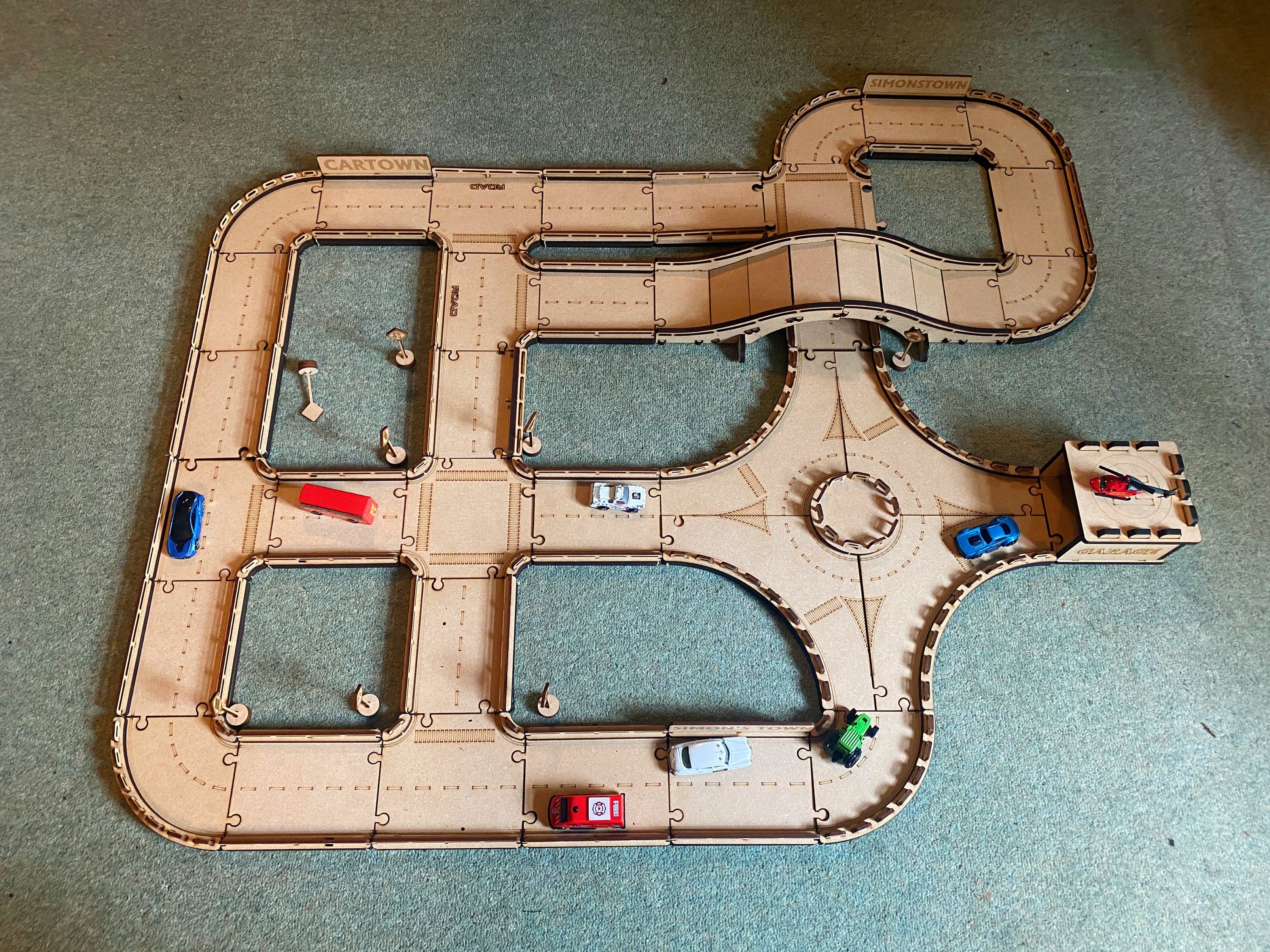 Road Layout for Matchbox Cars: Jigsaw-style Roads With Straights, Turns ...