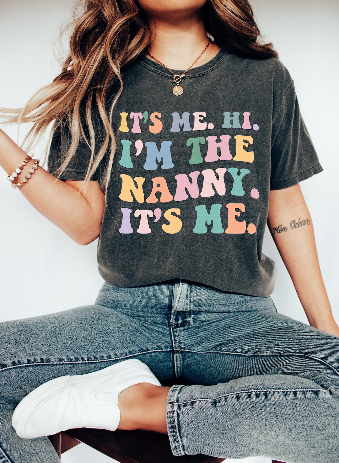 It's Me Hi I'm the Nanny It's Me Shirt, in My Nanny Era Gift for Funny ...