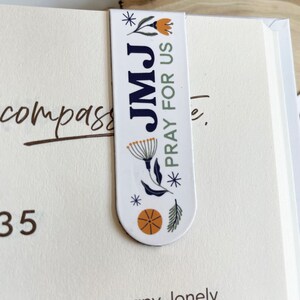 The Holy Family Magnetic Bookmarks Set of 2 Jesus, Mary and Joseph Pray ...