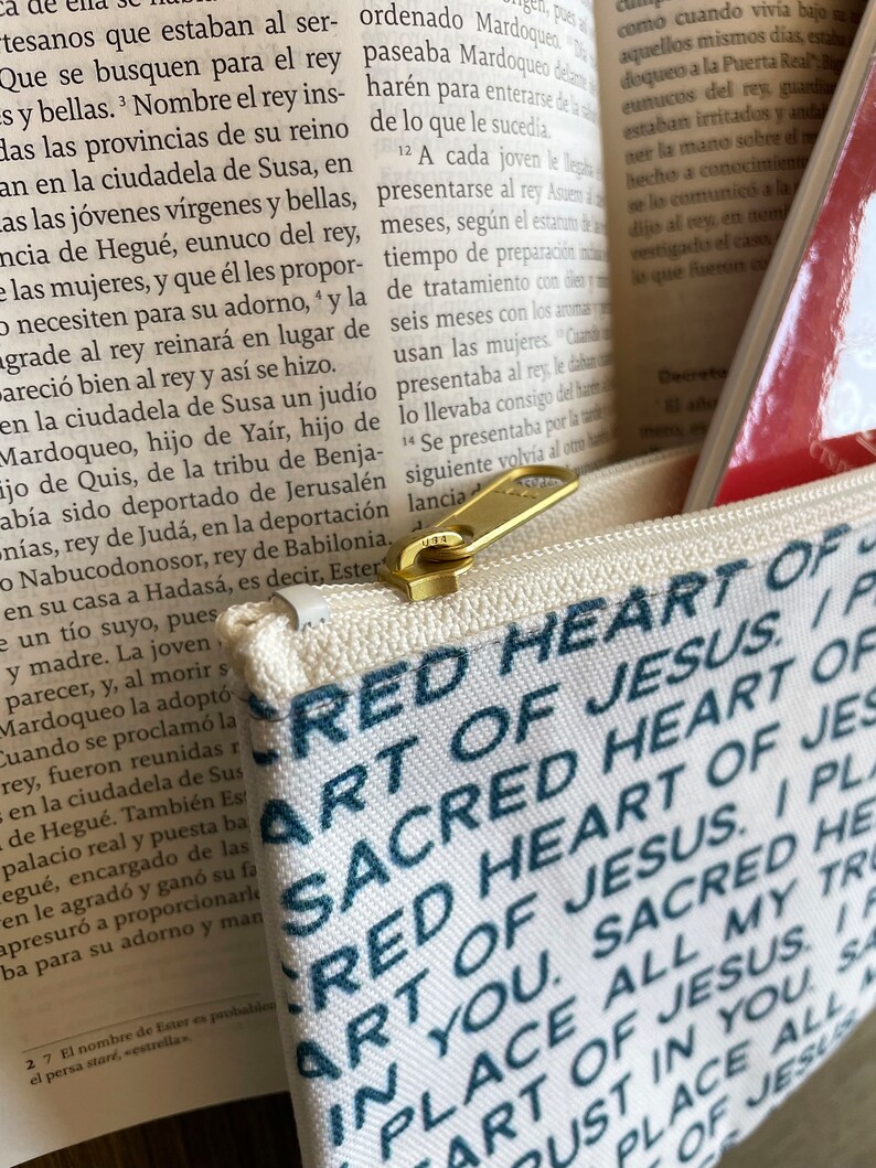 Sacred Heart of Jesus Accessory Pouch Rosary and Prayer - Etsy