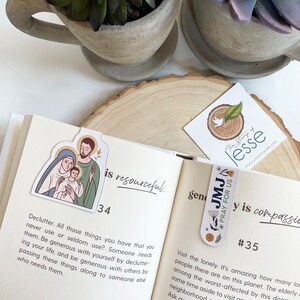 The Holy Family Magnetic Bookmarks Set of 2 Jesus, Mary and Joseph Pray ...