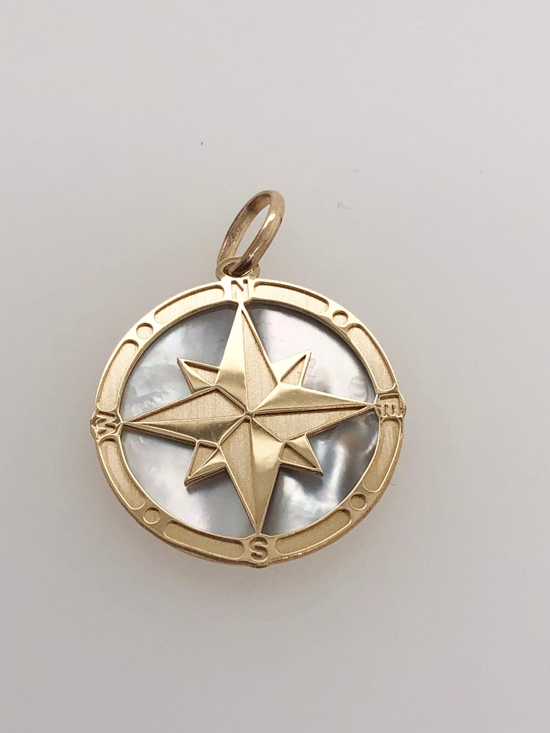 Compass Pendent in 14k Gold With Mother of Pearl - Etsy