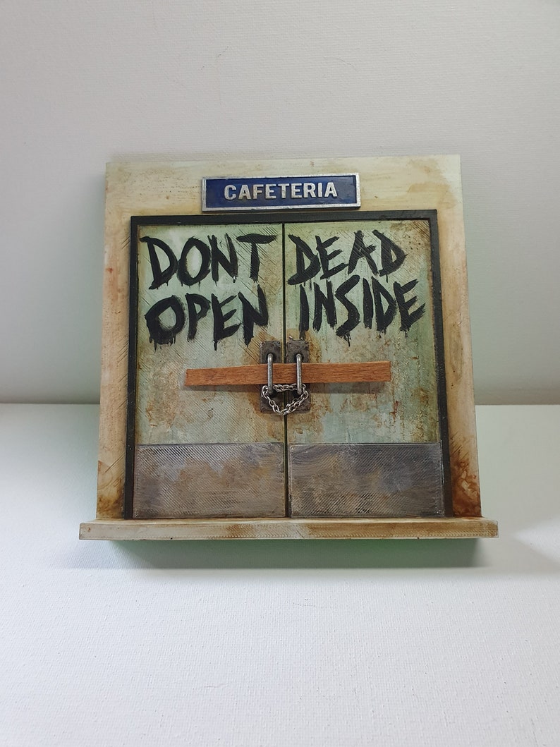 The Walking Corpse, Dont Open Dead Inside! Door Display. A Door for ...