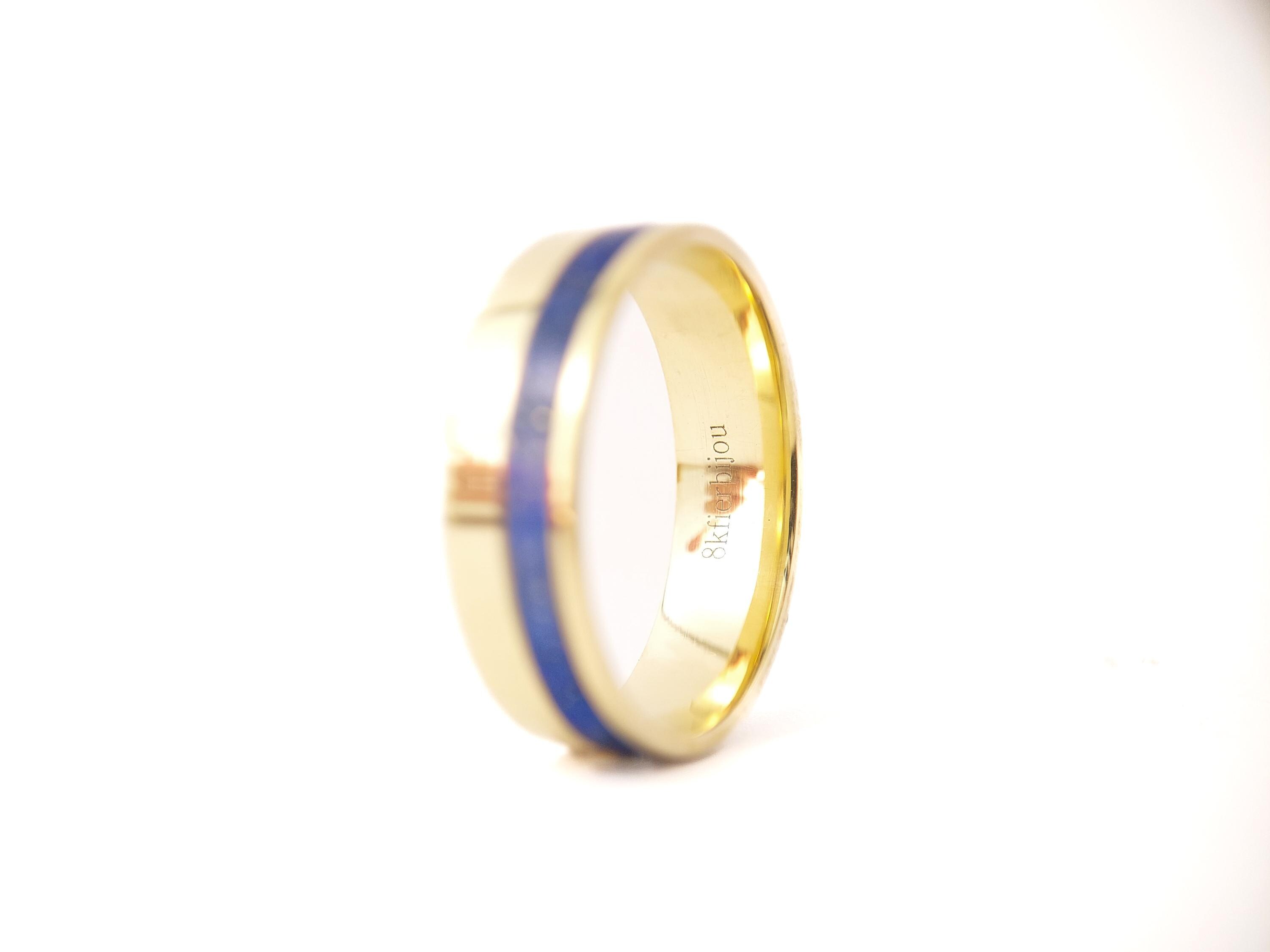 Solid Gold Ring in Lapis, 8/14/18K Band Inlaid With Chipped Offset ...