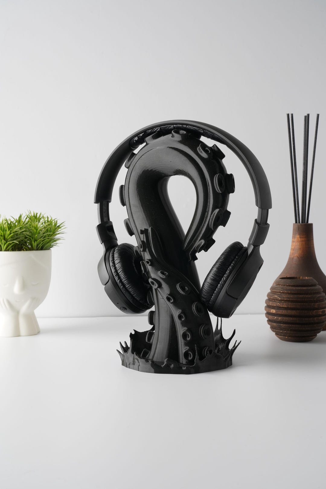 Octopus Arm Headphone Stand | Flexible Tentacle-inspired Holder - Etsy