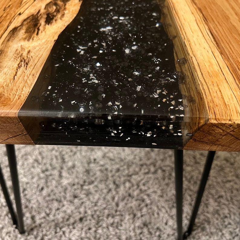 Live Edge Epoxy Resin Side Table, Pebble Decor, Wood Rocks Artwork - Etsy