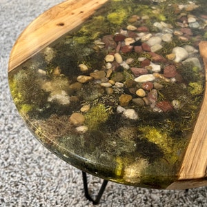 Round Epoxy Table Live Edge / Live End Table / Coffee Table / Epoxy ...