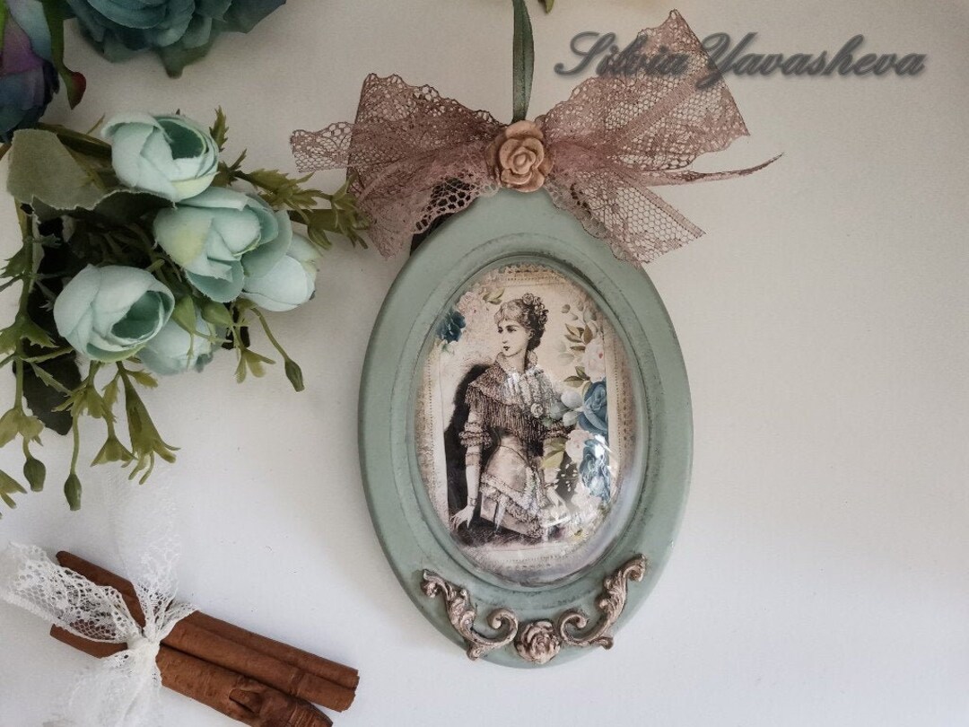 Victorian Lady Sign Victorian Medallion Victorian Christmas Sign ...