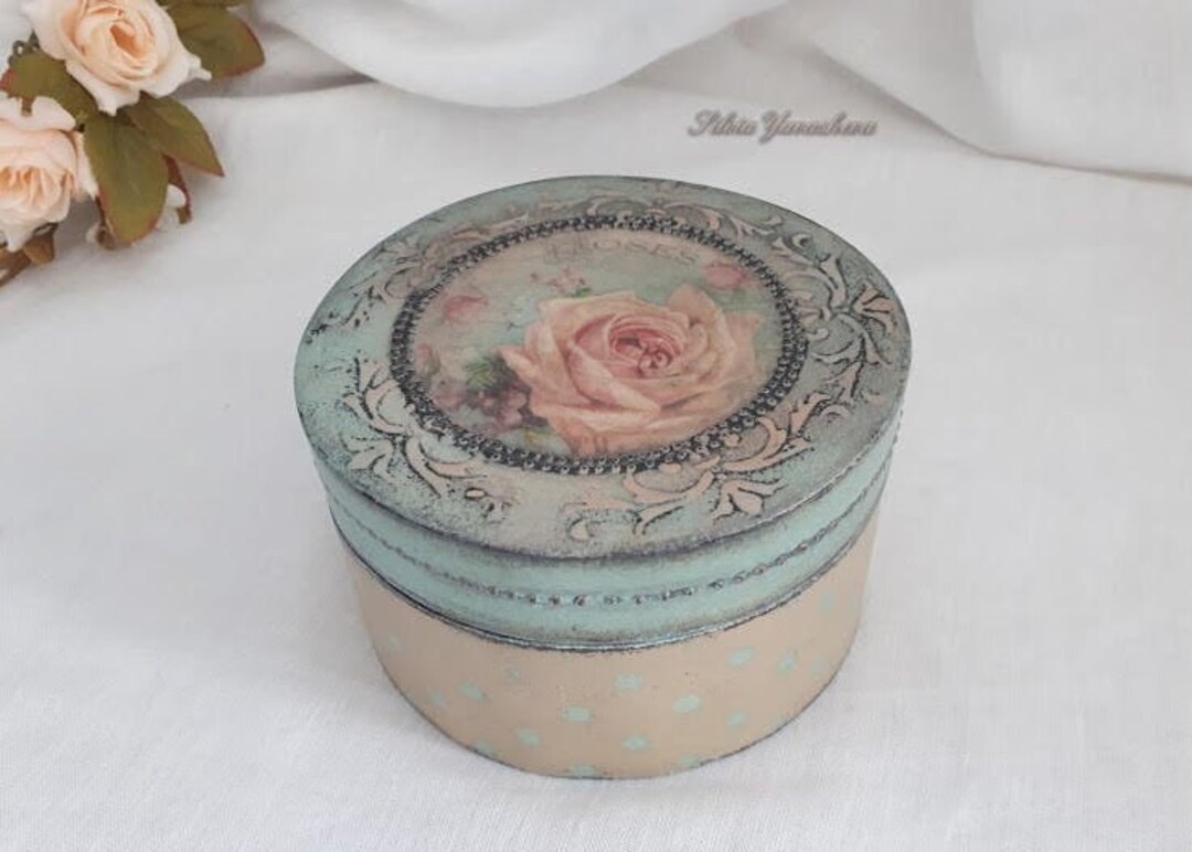 Round Wooden Jewellery Box Vintage Style Box Decoupaged Box Jewelry ...