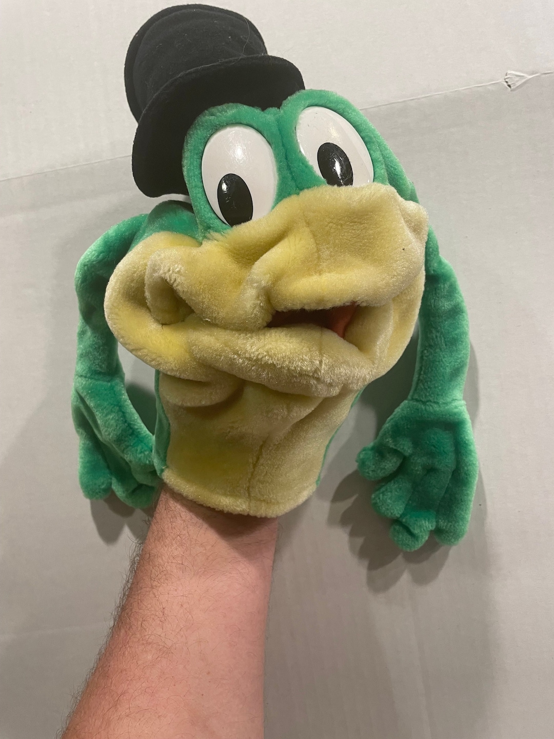 The WB Frog Warner Brothers Michigan J. Frog Looney Tunes Plush Puppet ...