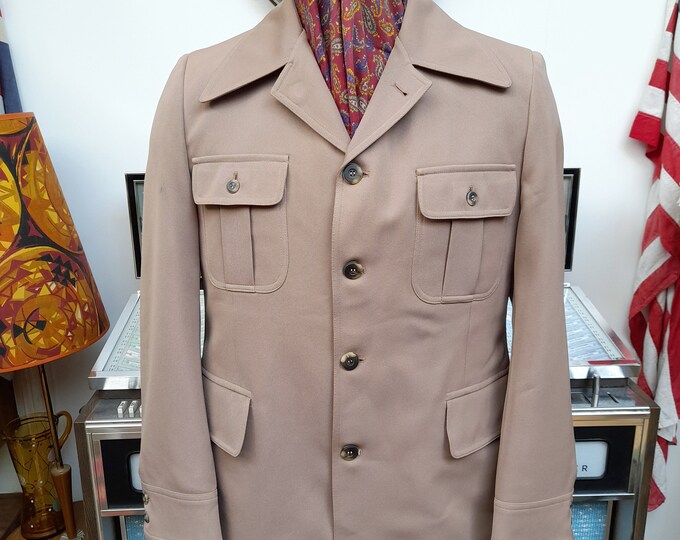 Superb Vintage 1970s 70’s Beige Light Tan Joseph's Poly Spread Open ...