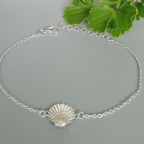 Shell Charm Bracelet - Etsy
