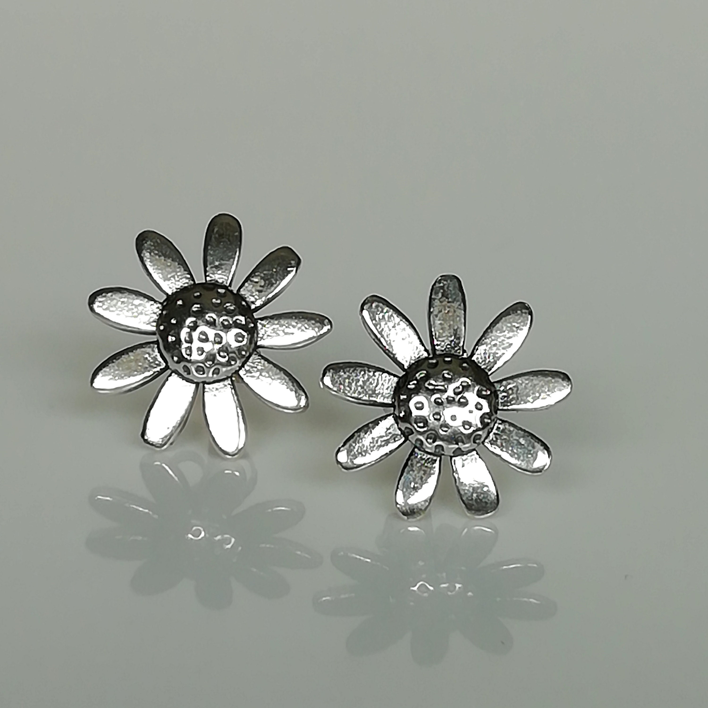 Sun Flower Ear Studs | Floral Studs | Flower Earrings | Pretty Silver ...