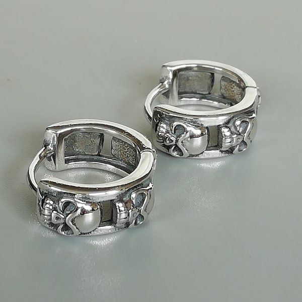 Skull Earrings - Etsy