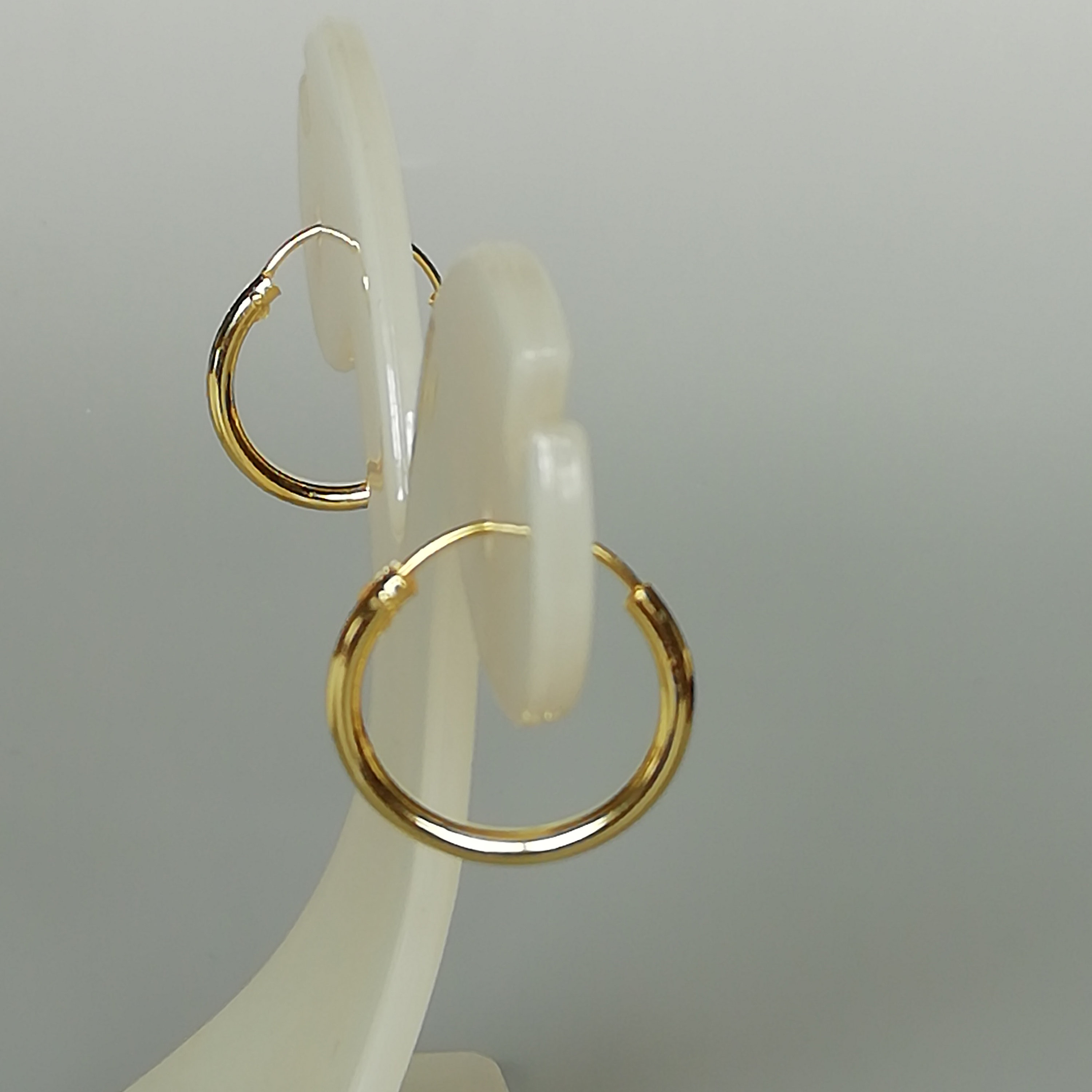 18 mm gold plated hoops Gold hoop earrings Endless ear | Etsy