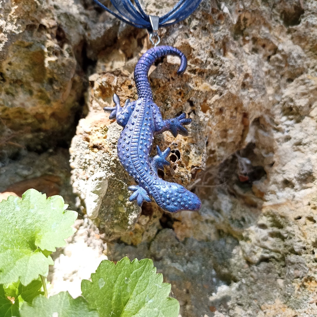 Space Lizard Necklace Epoxy Resin Lizard Animal Pendant Forest Amulet ...