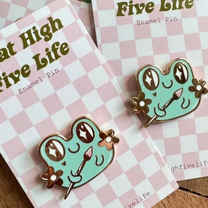Frog Enamel Pin, Cute Artsy Frog Pin - Etsy