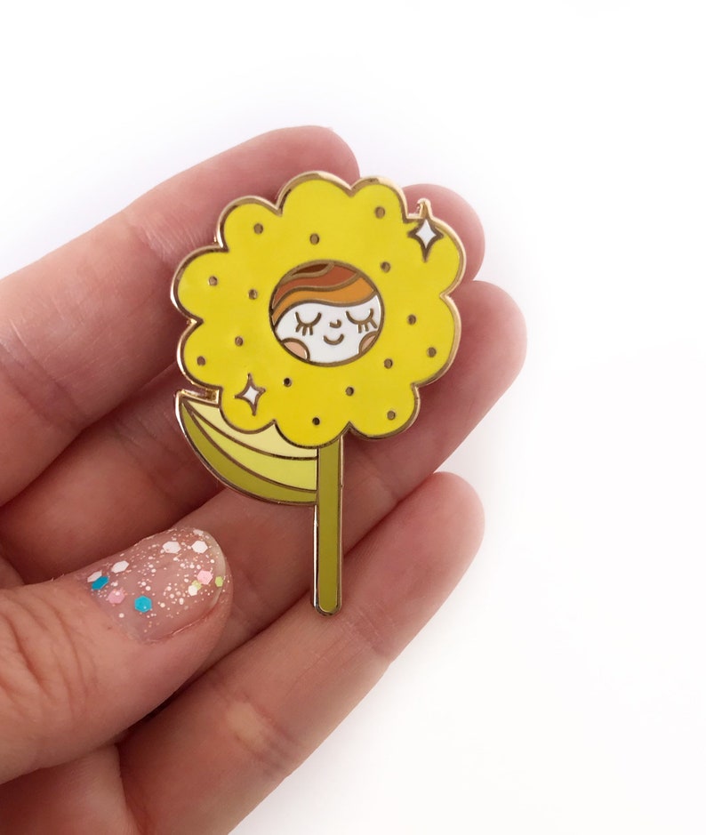 Flower Enamel Pin Flower Pin Cute Flower Pin Flower - Etsy