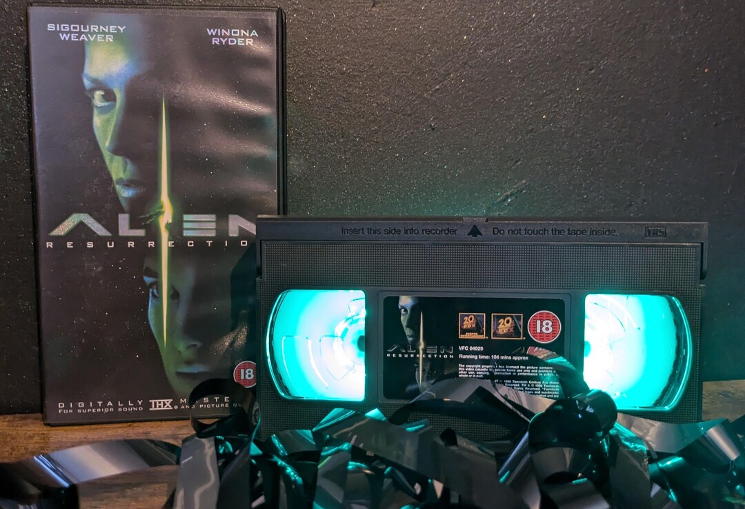 Alien Resurrection VHS Led Light Lamp Aliens Horror Halloween Retro VHS ...