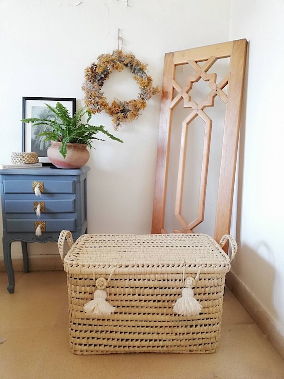 Wicker toy trunk store