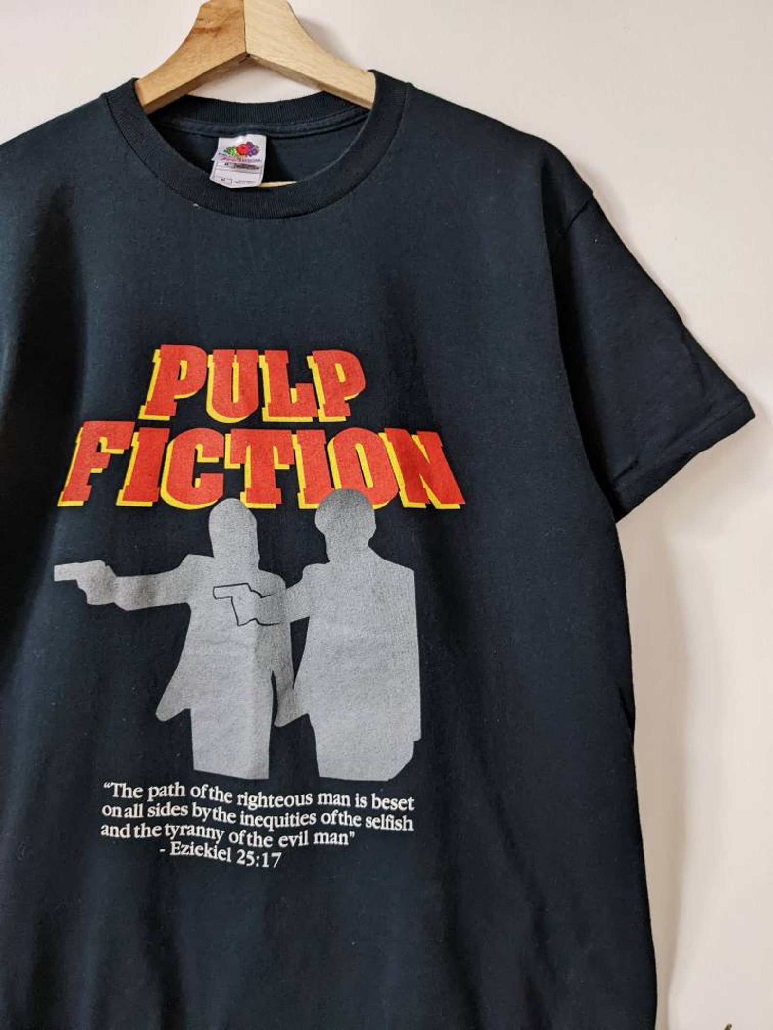 Vintage Pulp Fiction T-shirt Movie Merch Quientin Tarantino - Etsy