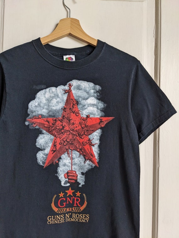 Vintage Guns N' Roses Merch T-Shirt Chinese Democracy - Gem