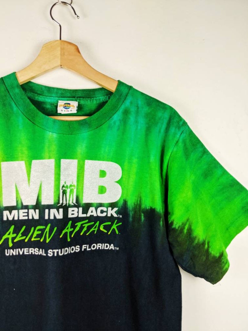 Vintage Men in Black Alien Attack T-shirt Universal Movie - Etsy