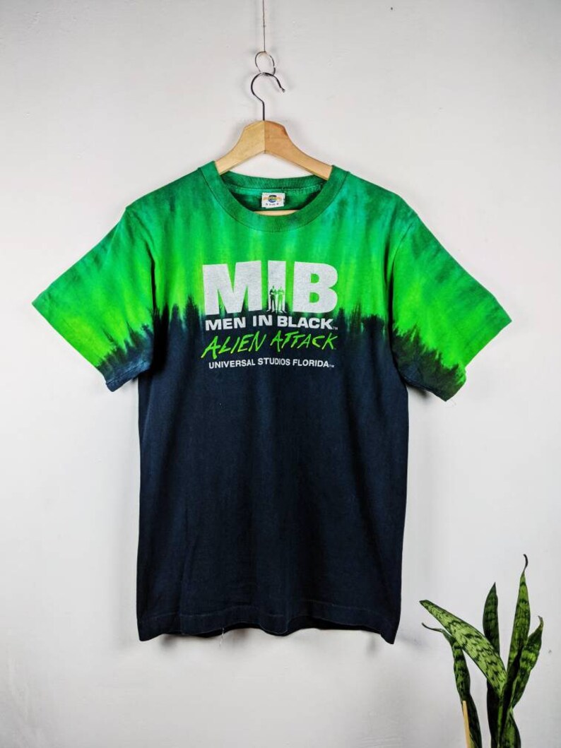 Vintage Men in Black Alien Attack T-shirt Universal Movie - Etsy