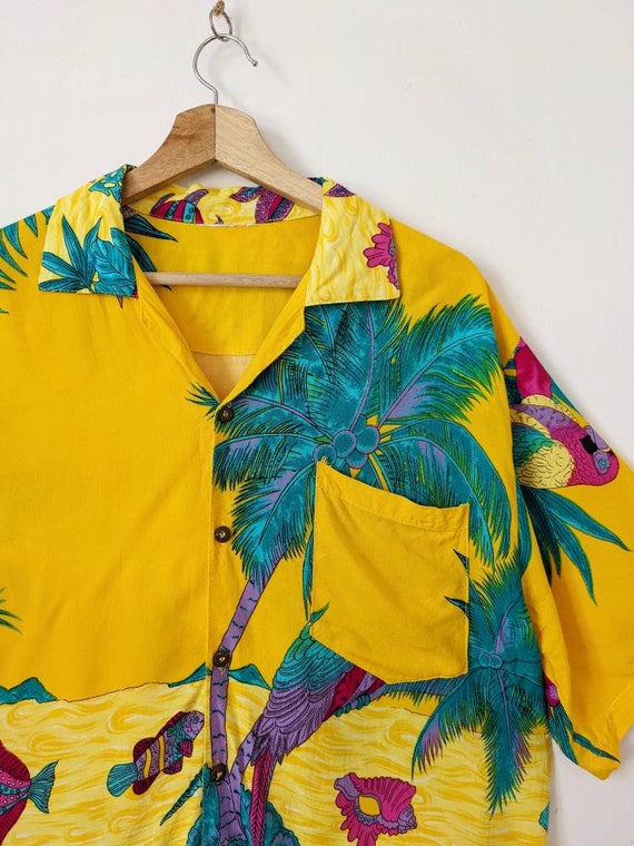 Vintage Hawaiian Shirt Short Sleeve Palm Tree Graphic… Gem